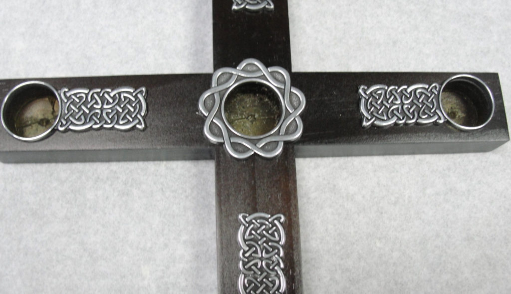 Wood Dark Brown Finish Irish Celtic Pewter Accents Family Advent Wreath ...